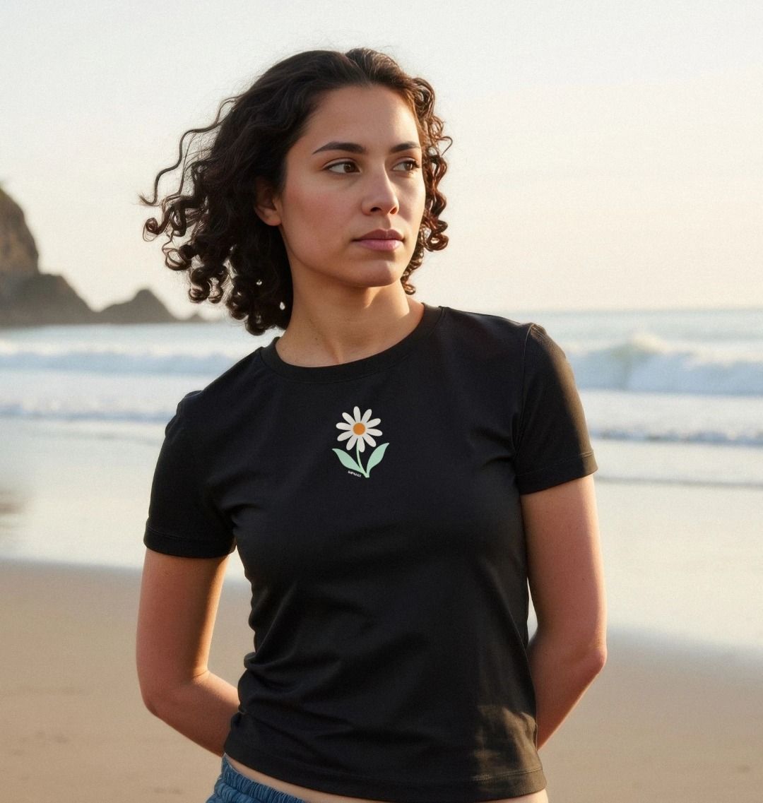 Women's Daisy T-Shirt | Daisy Graphic Tee | Rapanui