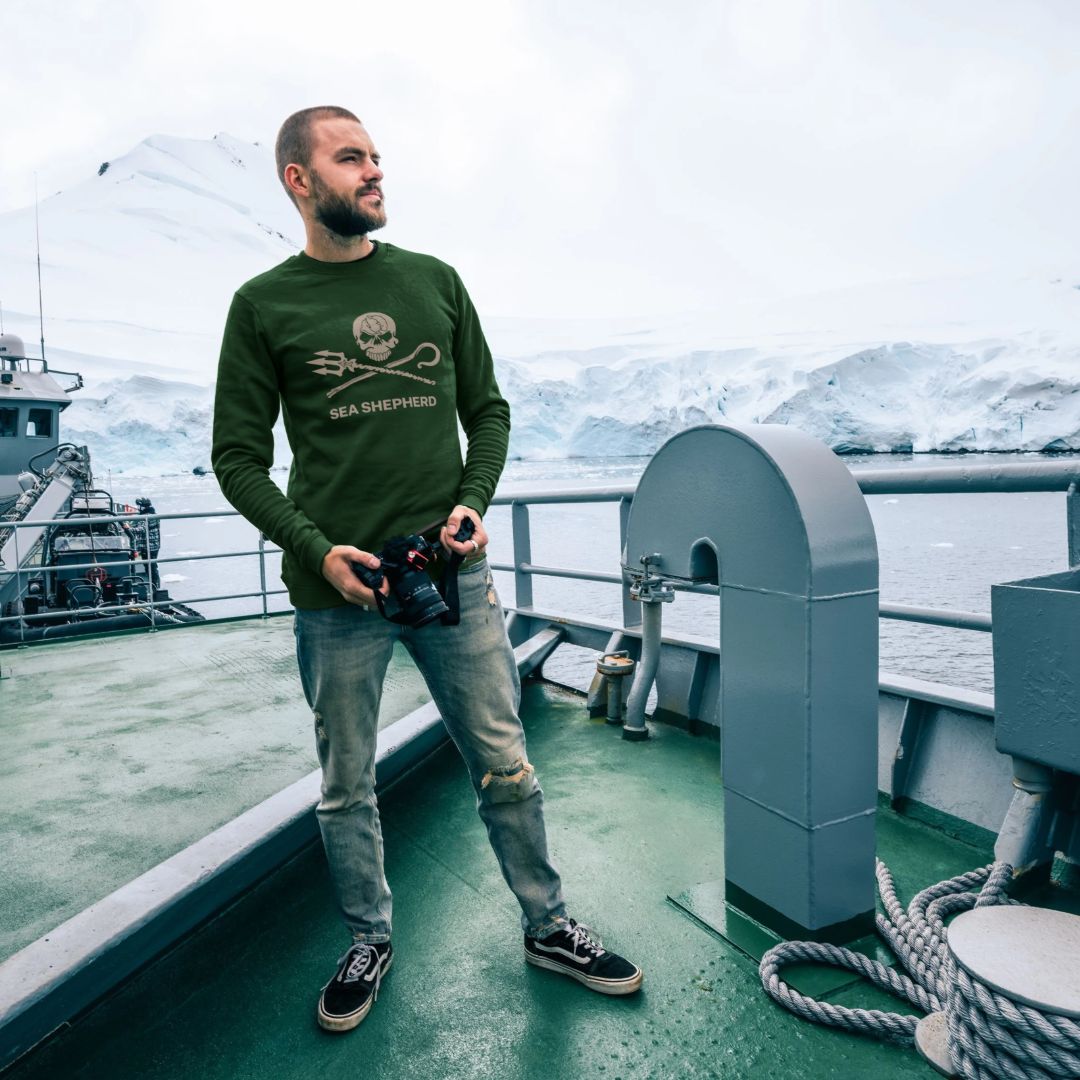 Jolly Roger Sweatshirt | Official Sea Shepherd Merchandise