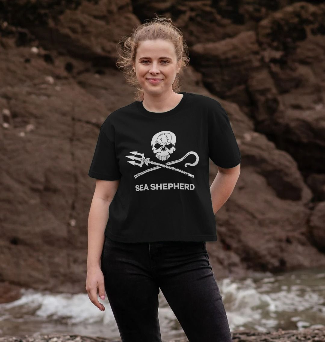 Jolly Roger Boxy Fit T-shirt | Official Sea Shepherd Merch
